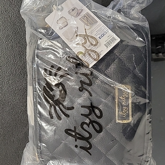 Itzy Ritzy | Bags | Itzy Ritzy Crossbody Diaper Bag | Poshmark